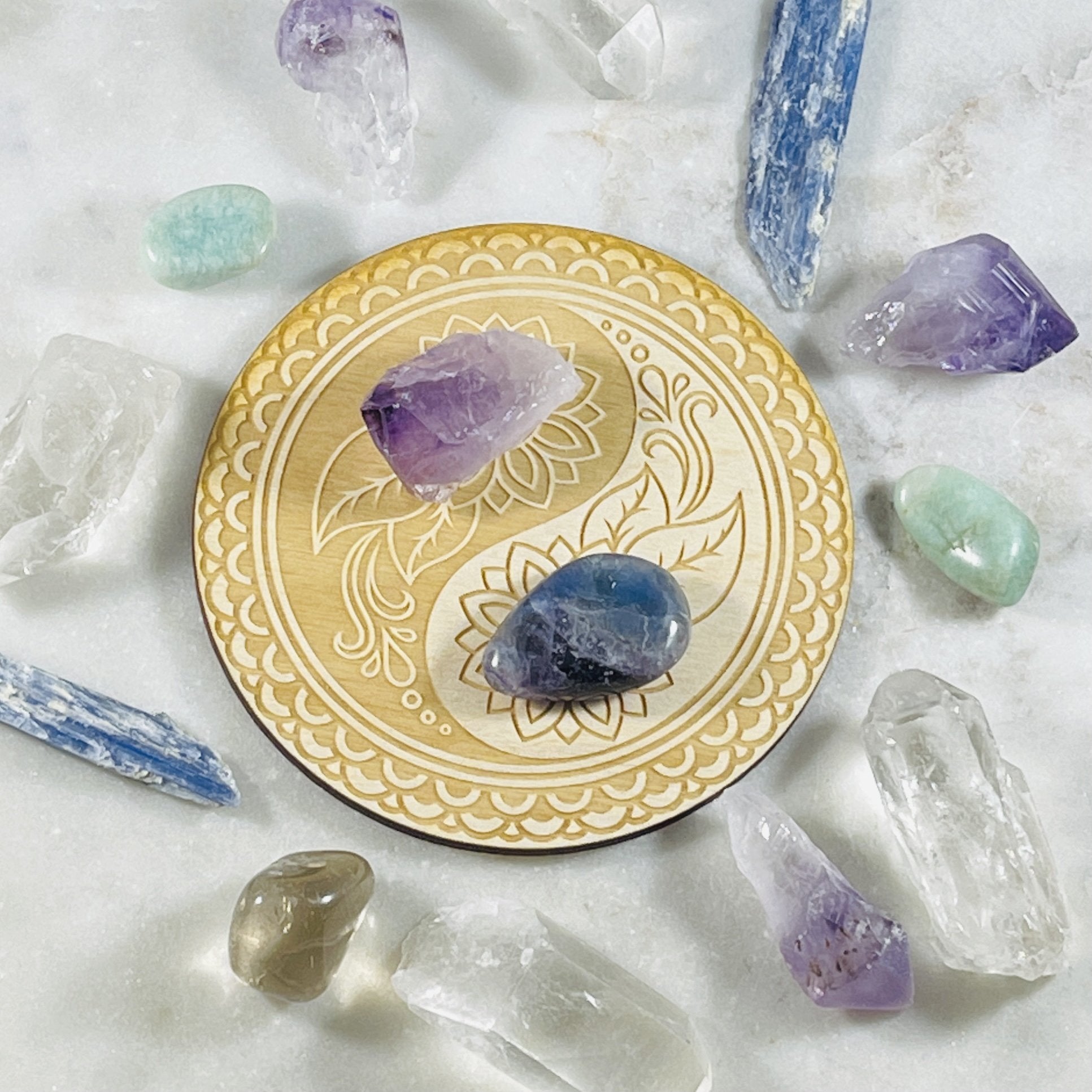 Sarah Belle Yin Yang Flower Wood Grid